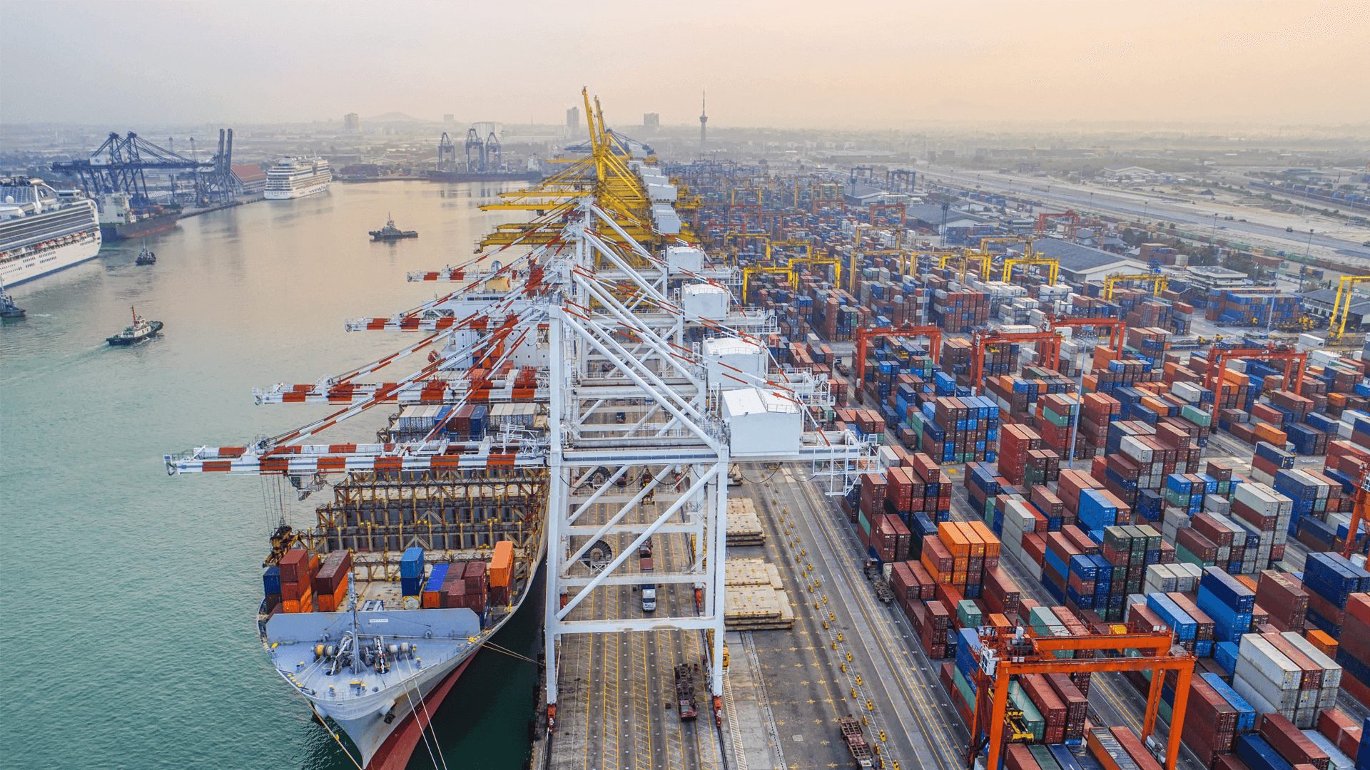 Ports & Logistics - Real Wireless